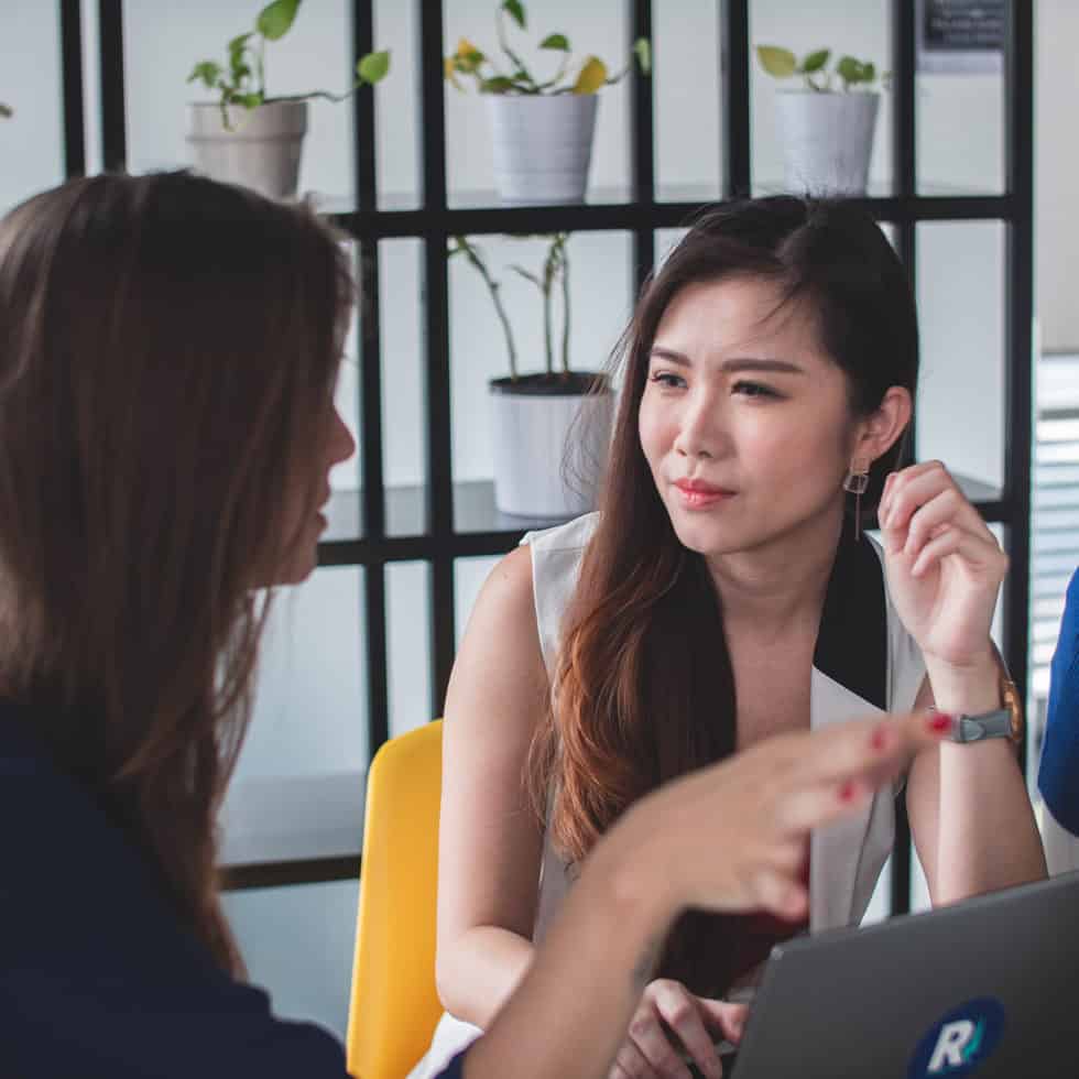 Giving Effective Feedback to Employees: 5 How Tos - BetterWorks